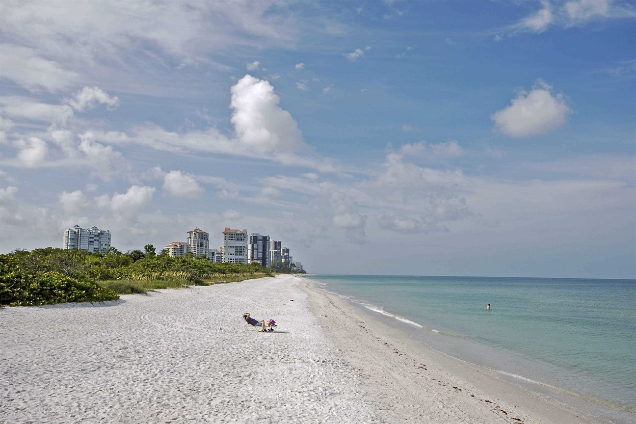 Love is in the Air in Downtown Naples this February | Naples Park ...